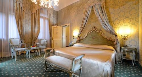 Podul Rialto din Venetia, Italia - Infotour.ro